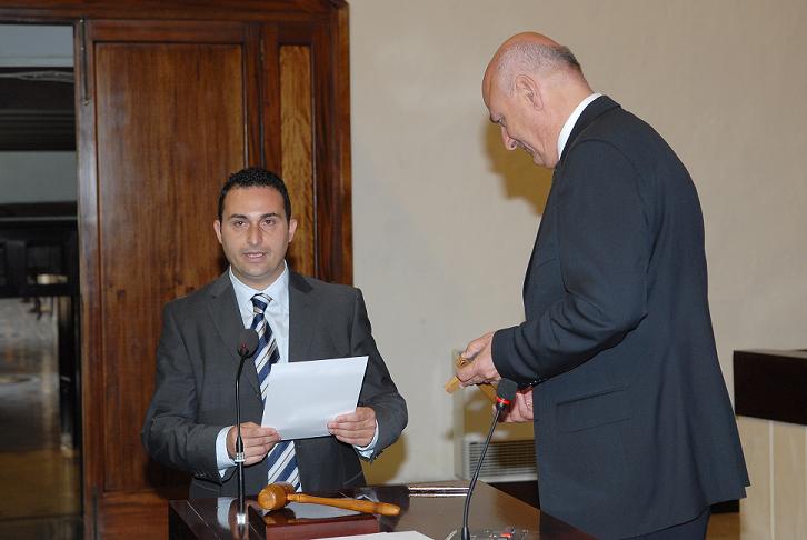 COMPETITION WITH ACE PRIZE: Who is now ghost-writing some of Franco ...